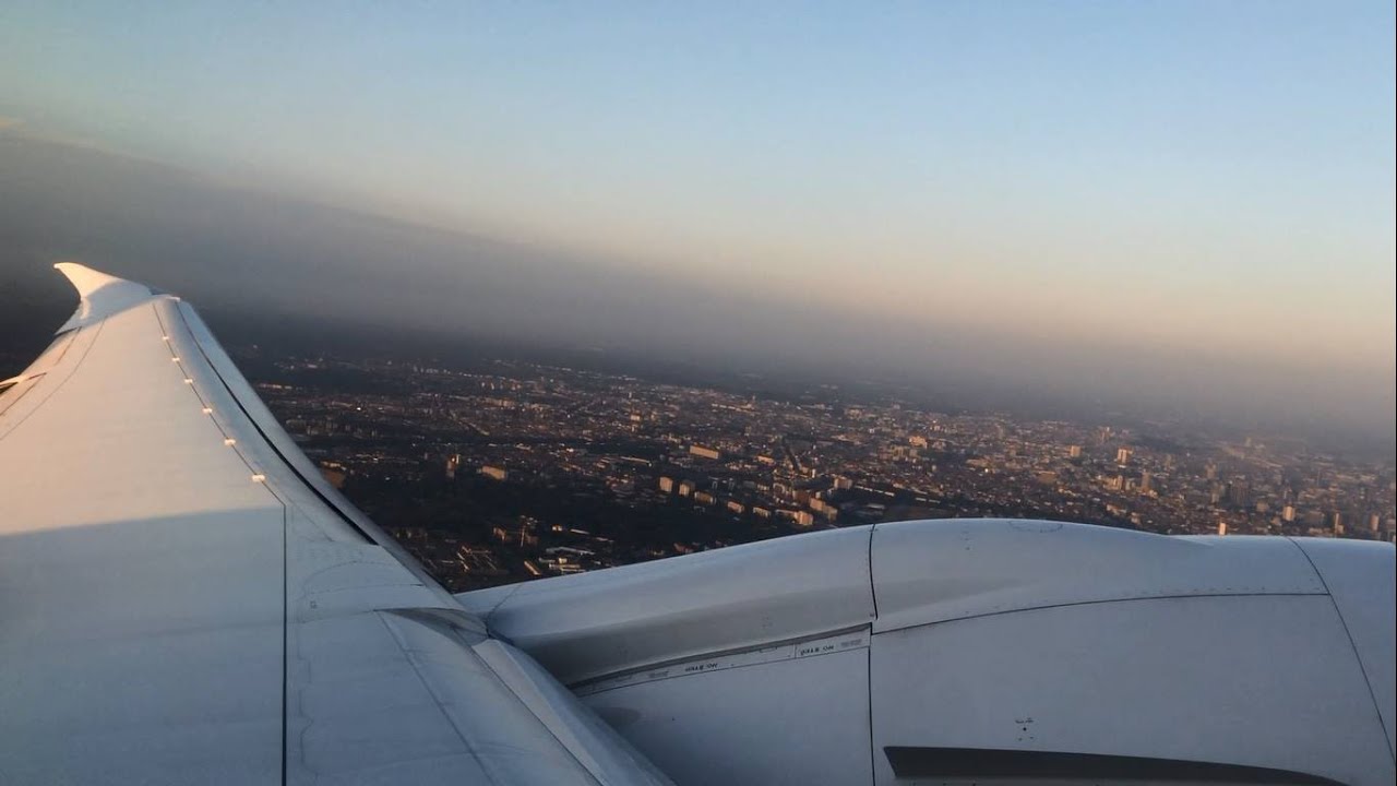Jetairfly Boeing 787-8 sunrise takeoff at Brussels Airport - YouTube