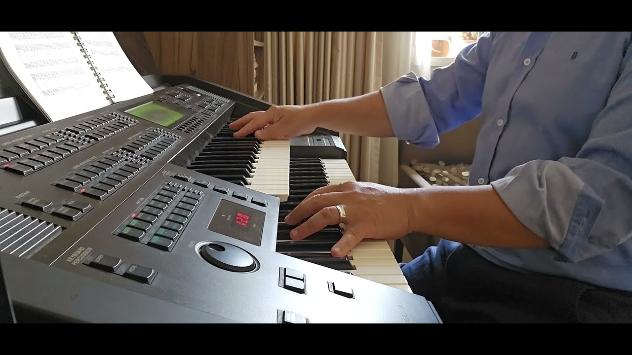 Hino 14 - Foi alegre, ditoso o dia - YouTube