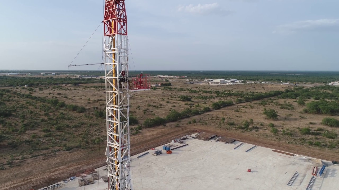 Oil Rig in South Texas - YouTube