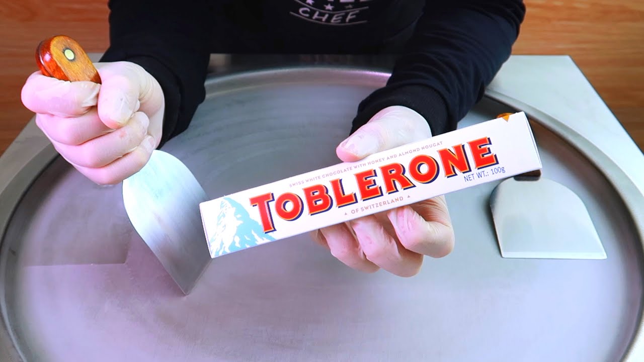 Toblerone ice cream rolls street food - ايس كريم رول على الصاج توبليرون ...