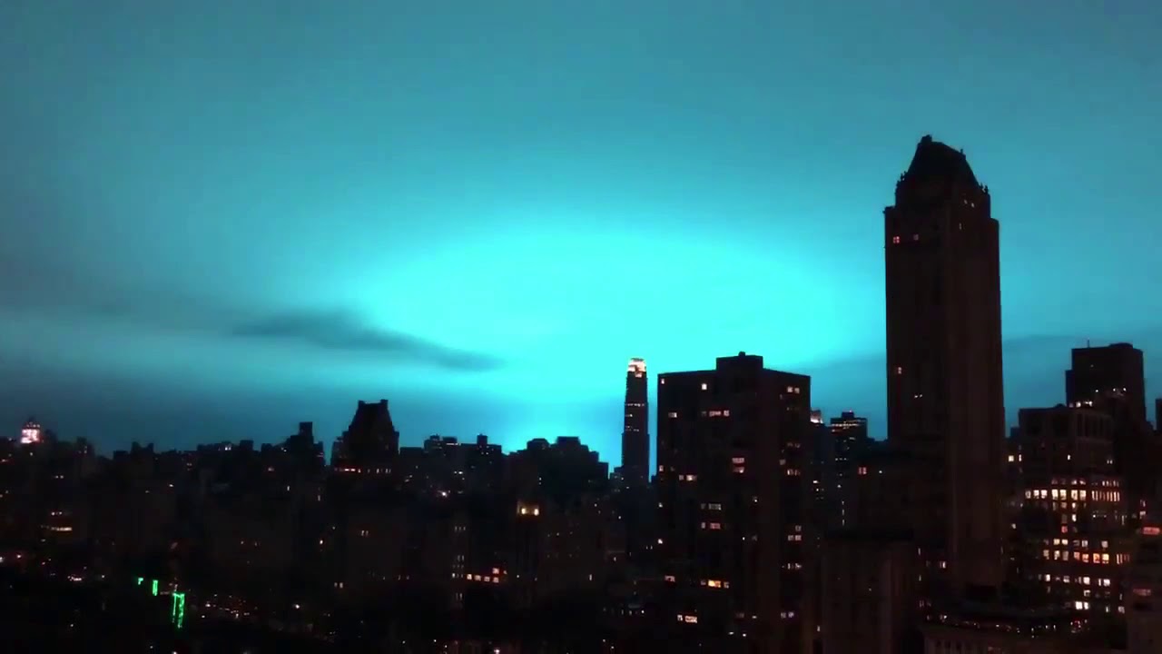 Strange blue light in Queens NY - YouTube