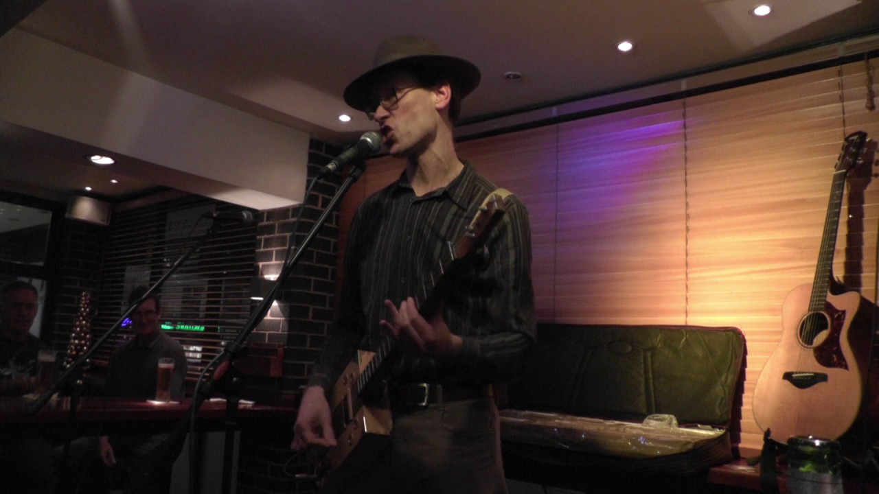 Spon End Santa (live at Millsy's) - David Goody - YouTube