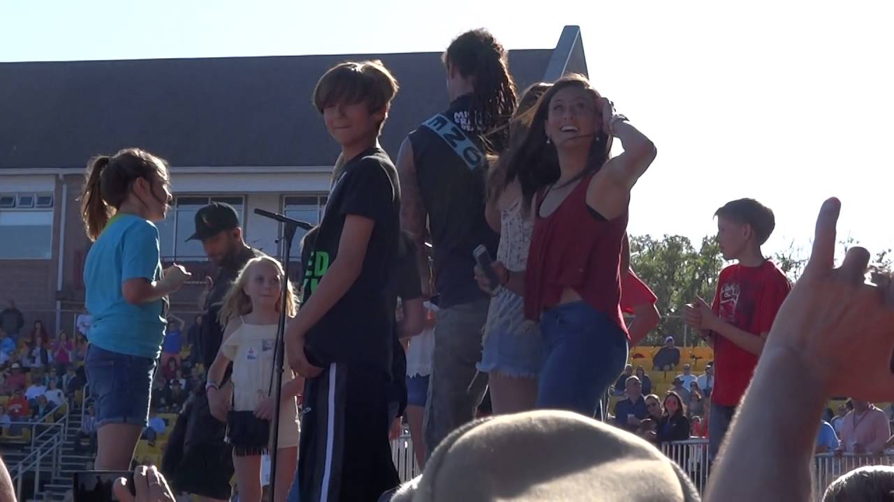 Michael Franti & Spearhead - Say Hey (I Love You) 4/16/2016 - YouTube