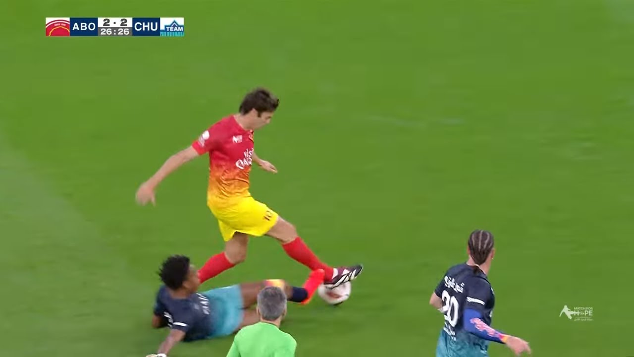 iShowSpeed Slide Tackles Kaka & Gets A Yellow Card 😂 - YouTube