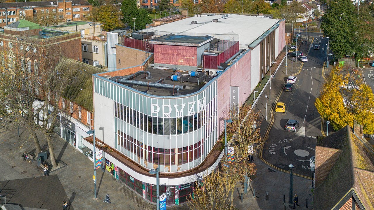 The Parade, Watford WD17 - YouTube