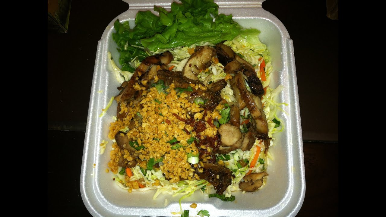 Janbo Cafe Chicken Vietnamese Salad Review - YouTube