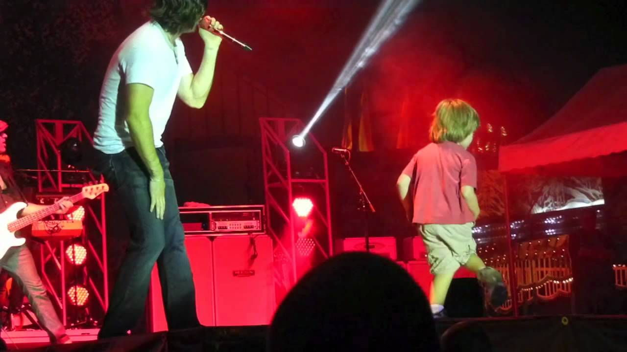 Jake Owen and Carson - Eight Second Ride - YouTube