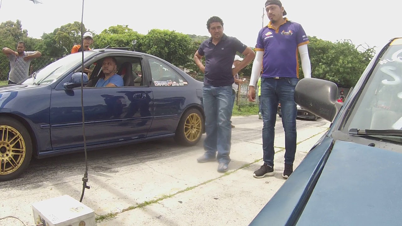 D15 no vtec vs D16 vtec - YouTube