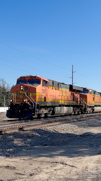 High speed BNSF stack train! - YouTube