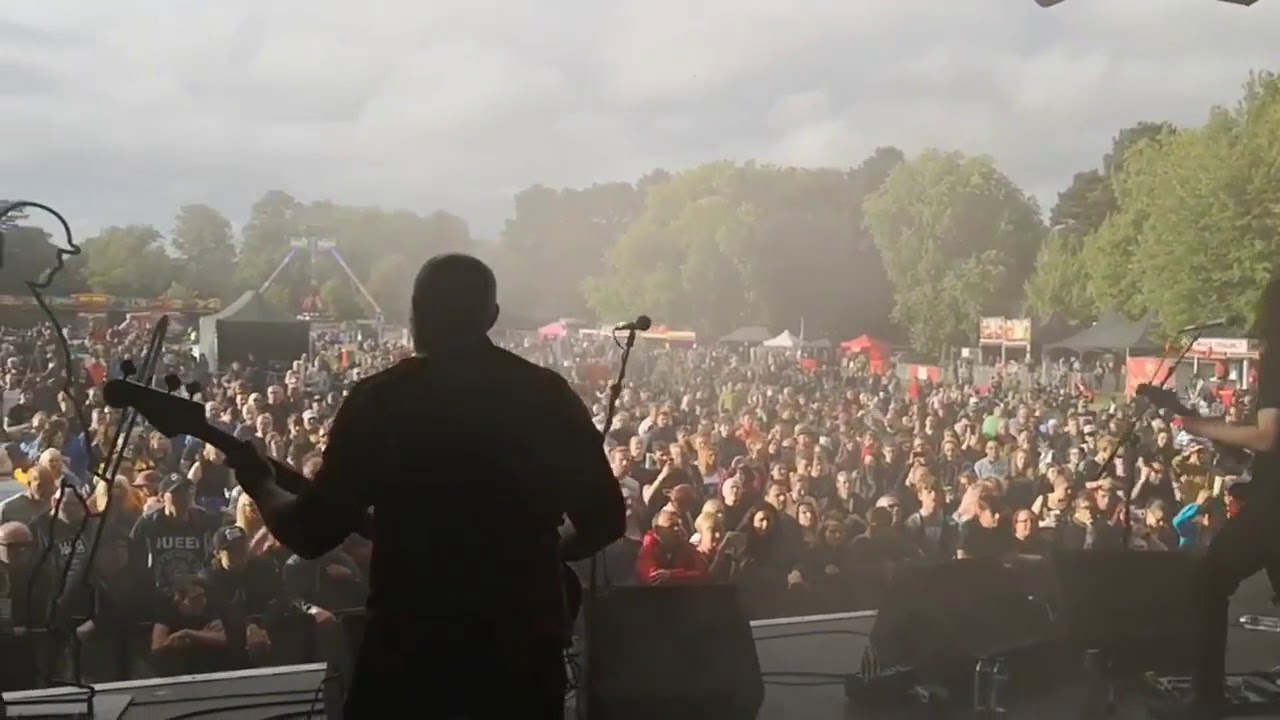 Fu Fighters tribute at WV1fest 2018 - YouTube