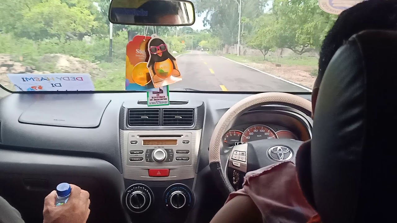 Naik Mobil di wakatobi - YouTube