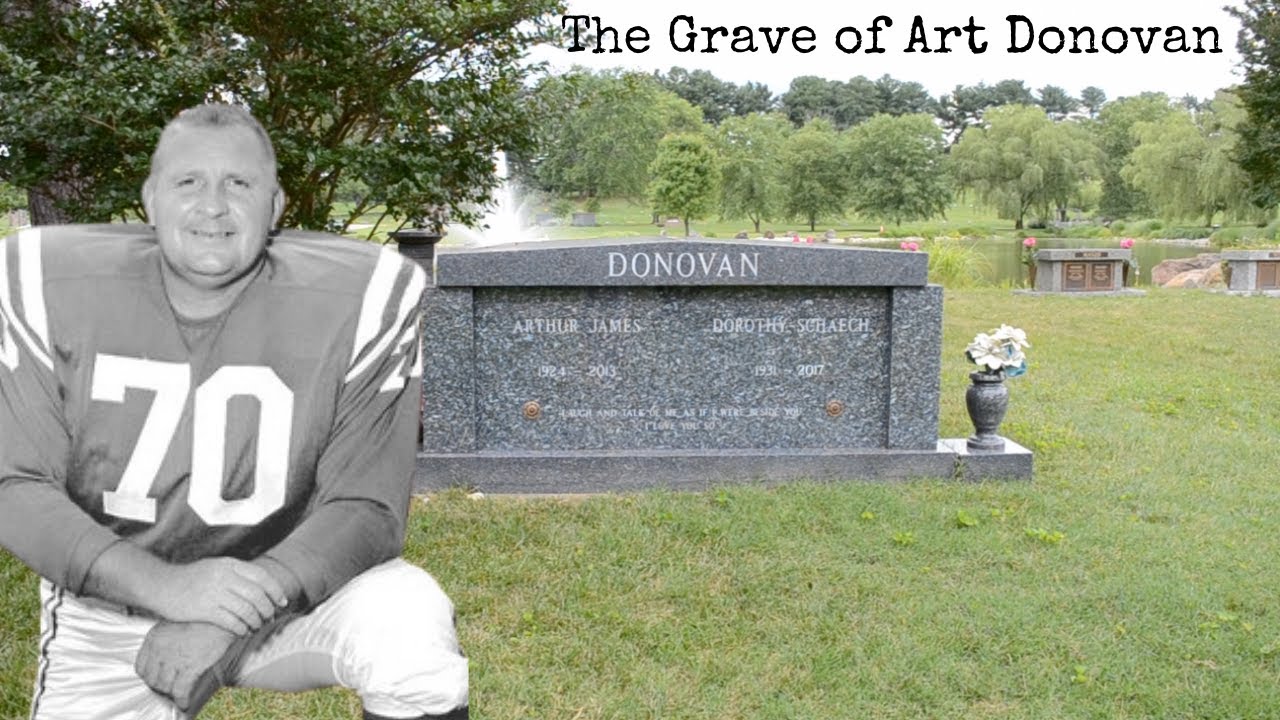 The Grave of Football Legend Art Donovan - YouTube