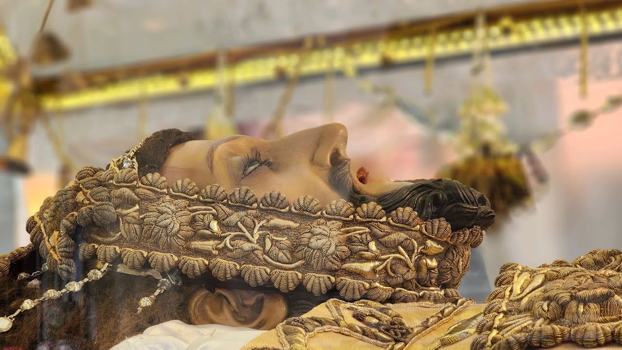 Santo Entierro | Mahal na Señor ng Lucban - YouTube
