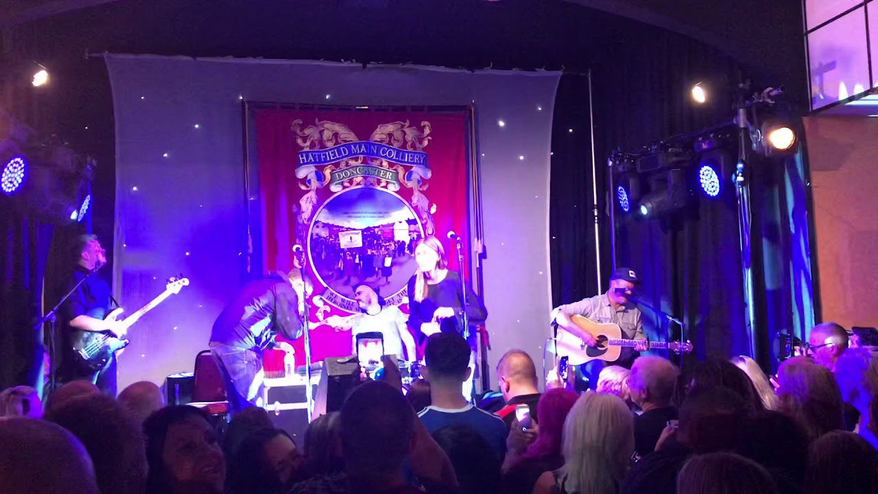 Paul Heaton & Jacqui Abbott - Prettiest Eyes - Hatfield Main pit club ...