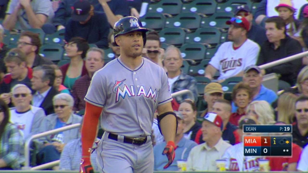 MIA@MIN: Stanton scores Ichiro with grounder - YouTube