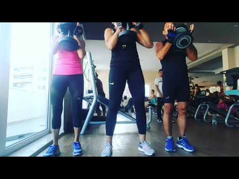 Squat con manubrio e molleggio - YouTube