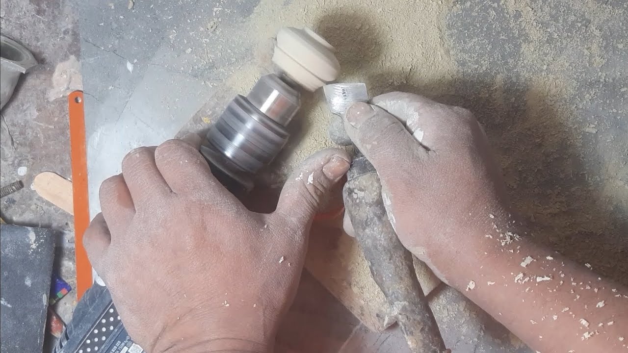 tecnica de torneado de una pieza en resina - YouTube