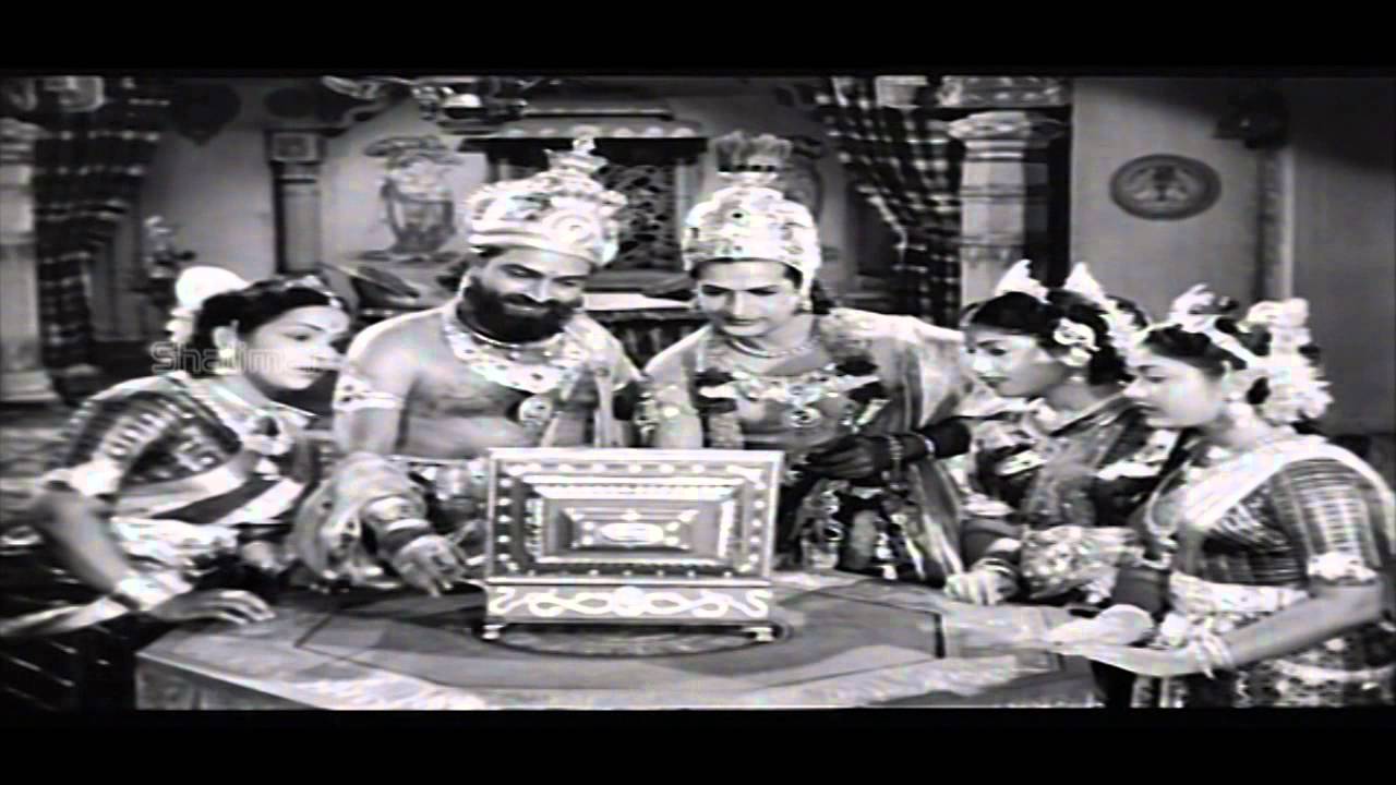Maya Bazar (1957) Movie | Priyadarshani Introduction Scene | NTR,ANR ...