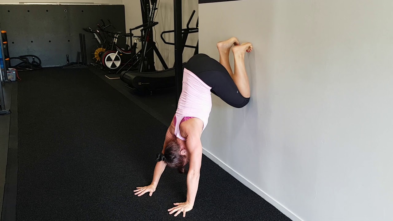 High knee tuck balance progression 3 - YouTube