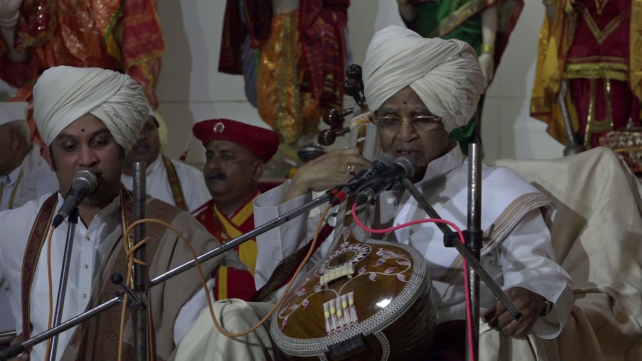 SADGURU BABA MAHARAJ SATARKAR KIRTAN - YouTube