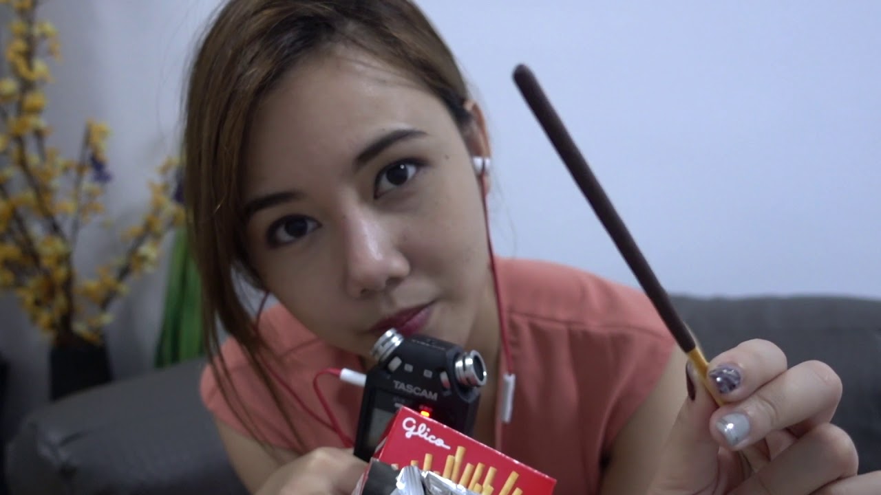 ASMR - Eating Pocky | Mouth Sounds | Eating Sounds - YouTube