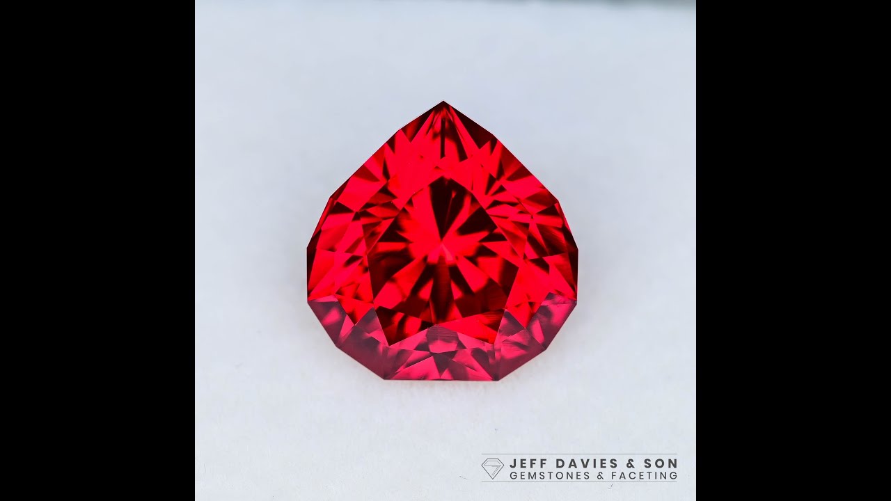 8.55ct LAB Ruby - flame fusion - YouTube