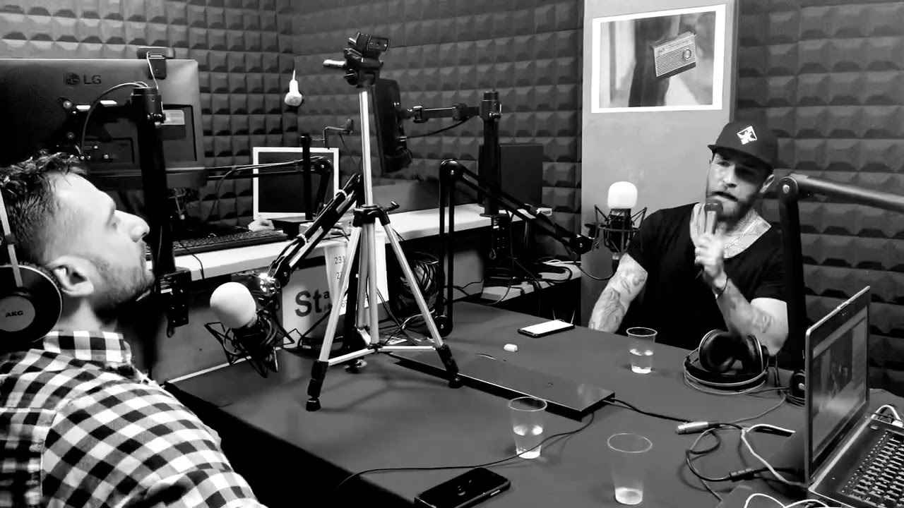ΧΡΗΣΤΟΣ ΖΩΤΟΣ - Στην παλάμη σου επάνω /unplugged @ Status Fm 107,7 ...