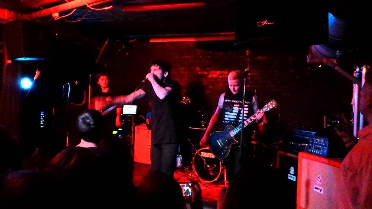 Capture The Crown - Red Light District 14.12.2015 Warszawa Hydrozagadka ...