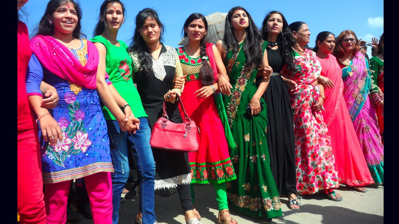 New Deuda Geet 2072/2015 | Beautiful Deuda Dance - YouTube