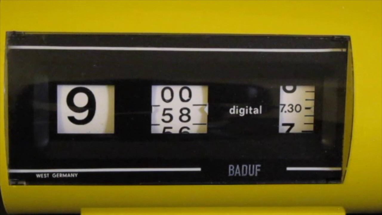 BADUF Windup Rotate / Flip Clock - YouTube