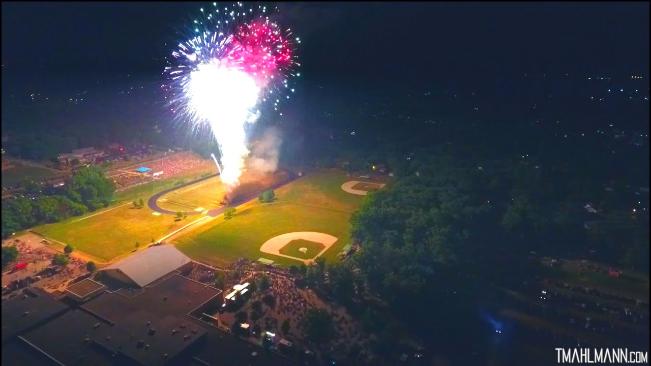 Phantom 4: 2016 Fireworks Finale! - YouTube