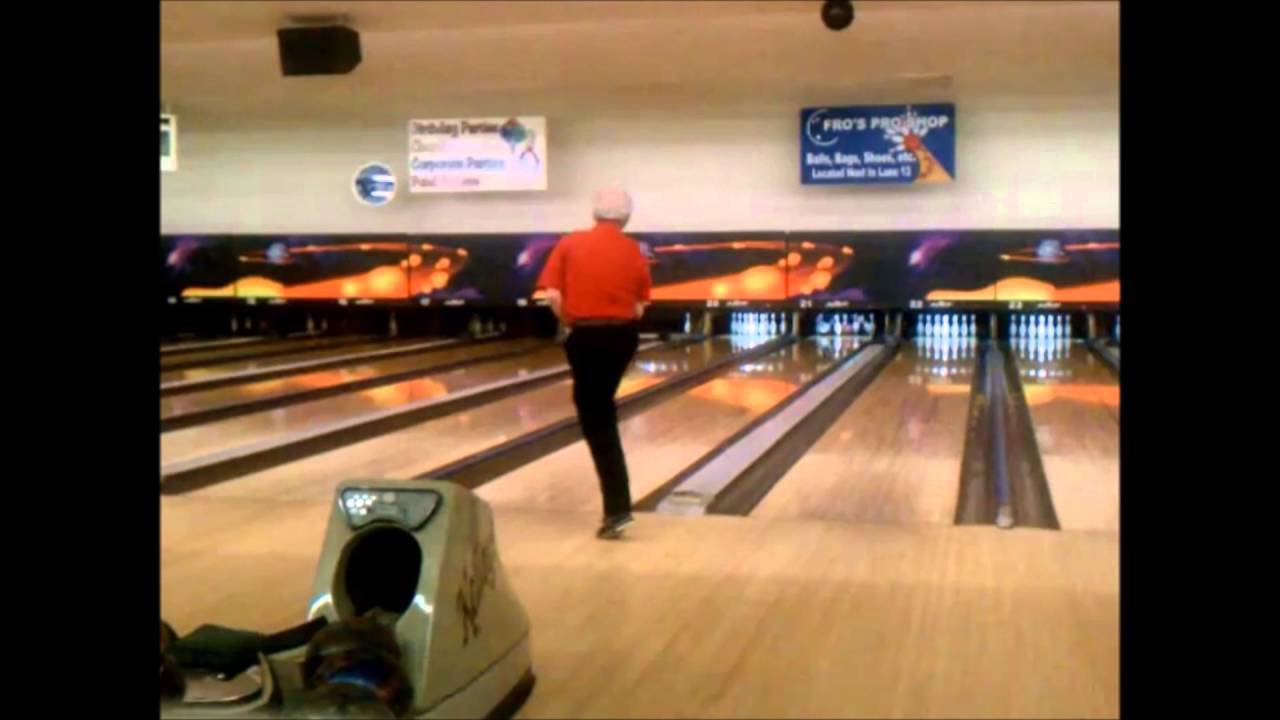 Bob Conrad 300 game 01-04-11 - YouTube