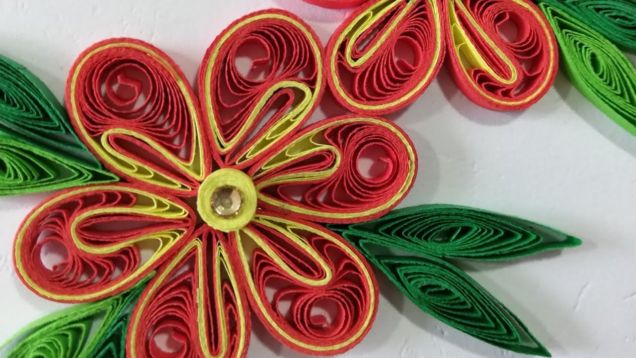How to make a paper quilling flower - YouTube
