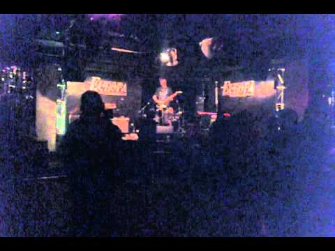 Stza Crack plays Metallica and meows - YouTube