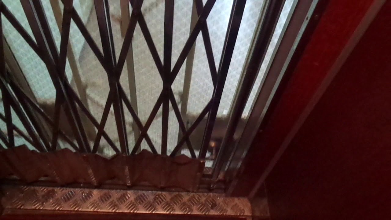 Beautiful Old 1926 KONE (mb KONE 1986) Traction Elevator @ Museokatu 36 ...