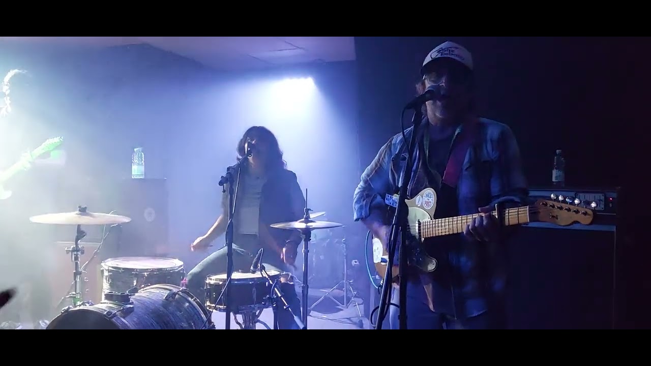 THE EXBATS- Good enough for you- live @ Carousel im Autohaus ...