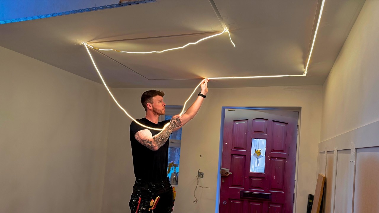 How To Inlay A LED Profile with Plaster Board Decor - YouTube