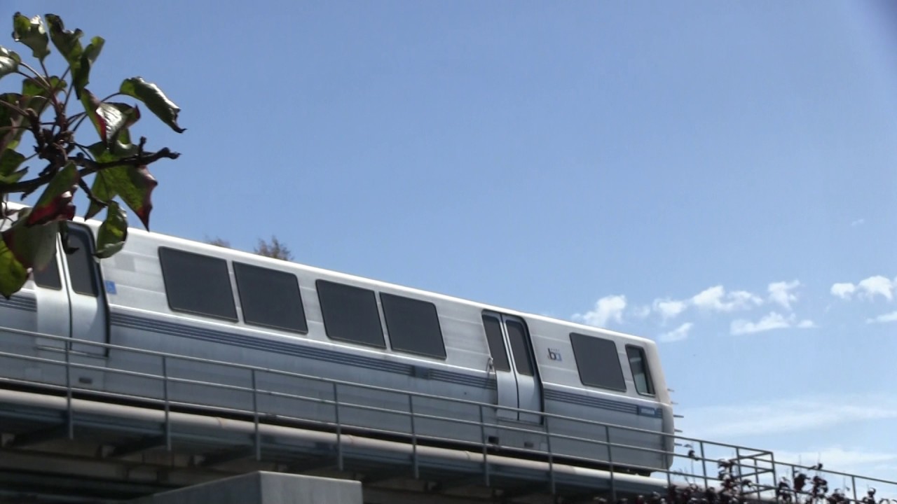 Bart Train - C2 Morrison-Knudsen Millbrae Bound Red Line Departing El ...