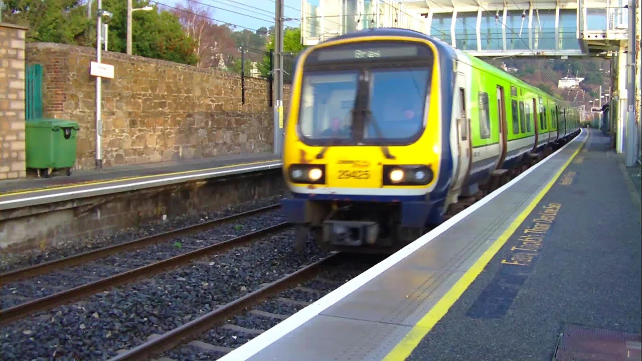 IE 29000 Class DMU Train number 29425 - Killiney Station, Dublin - YouTube