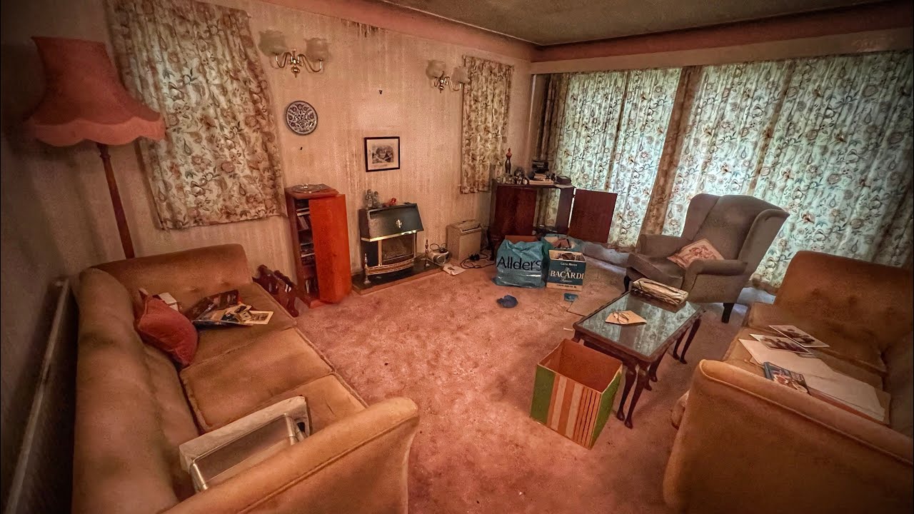 The journalist house - YouTube