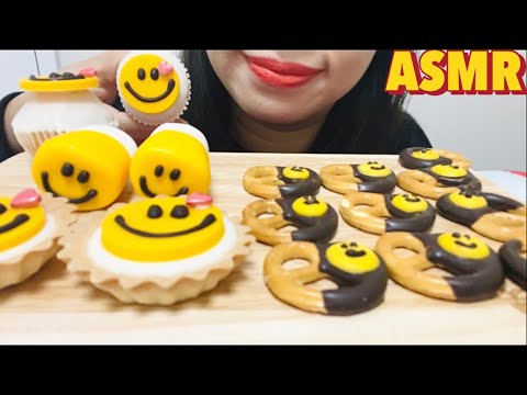 ASMR Smile snack mukbang 스마일 간식 먹방 - YouTube
