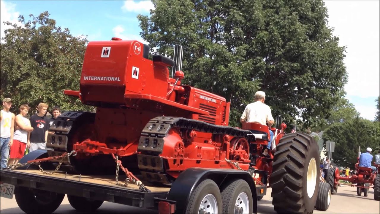 Essex Labor Day Parade Tractors 2014 - YouTube
