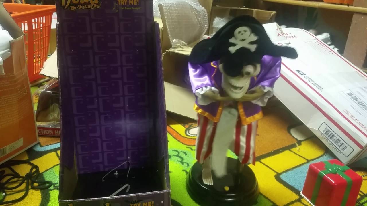Gemmy Animated Head Beholder Pirate Skeleton - YouTube