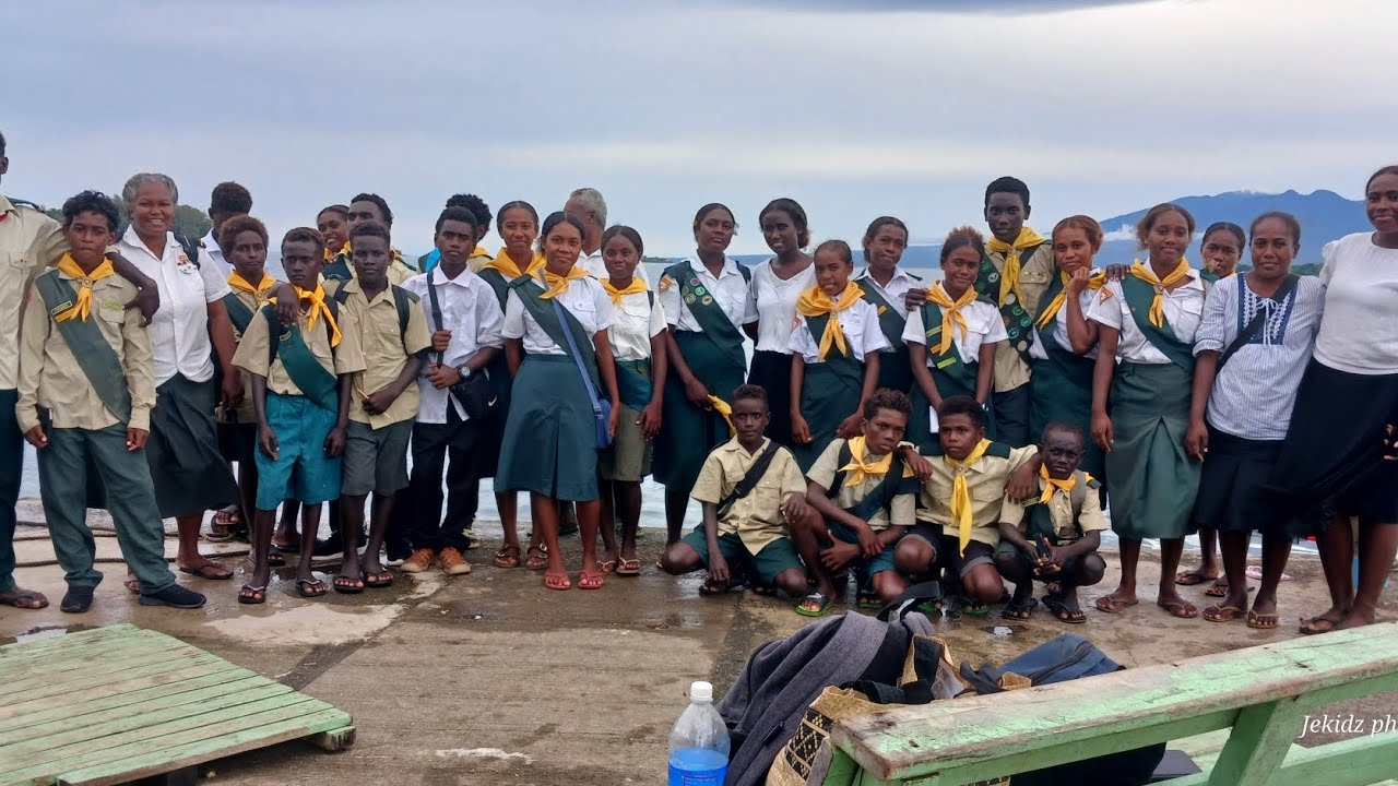 Kukudu Pathfinders visited Gizo Hospital. - YouTube