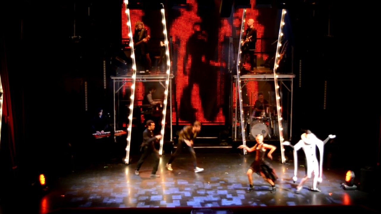 Crazy Pierrot Walks Like an Egyptian - YouTube