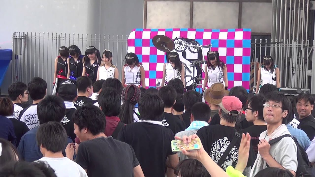 アイドル『ShaQ'n!』お披露目！in SHAKE!!758 ひとしずくの恋の歌 - YouTube