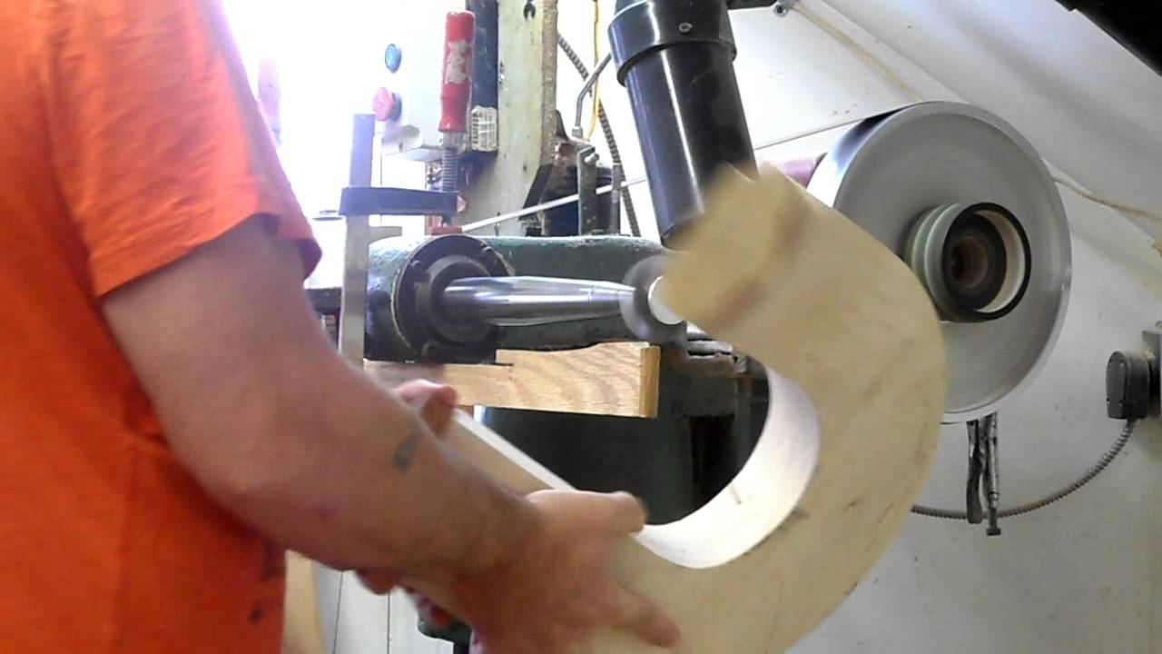 Spindle carving railing components - YouTube