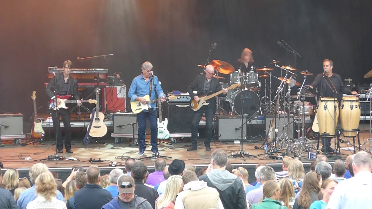 10CC - "Good Morning Judge" - live @ Hvalstrandfestivalen 2017 - YouTube