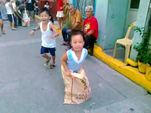 sack race philippines - YouTube