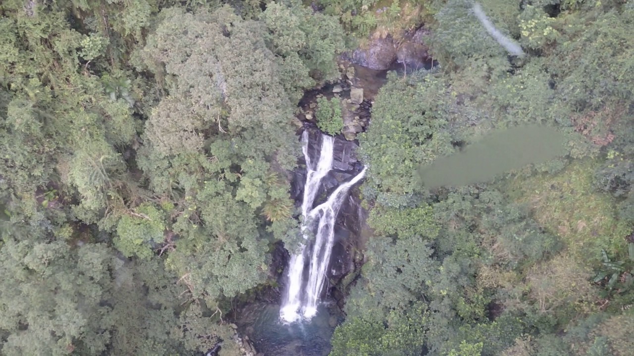 Taiwan Day 519: Wulai (烏來) cable car ride - YouTube